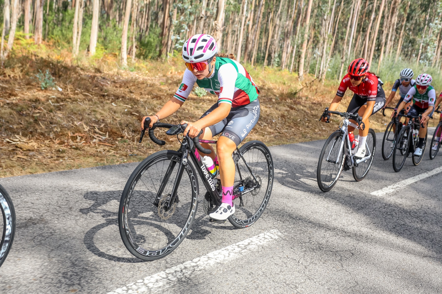 Há uma rapariga de Leiria que vai correr a Volta a Portugal Feminina ...